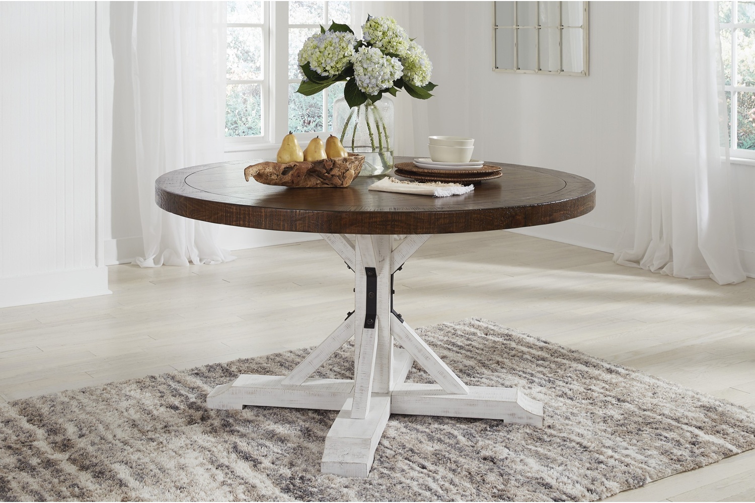 Valebeck Two-Tone Round Dining Table - Georgia Furniture Mart